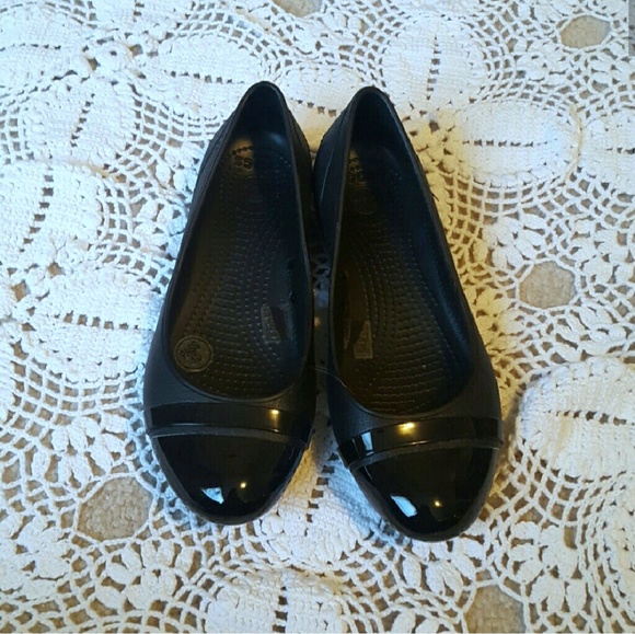 CROCS | Shoes | Crocs Black Cap Toe Flats | Poshmark